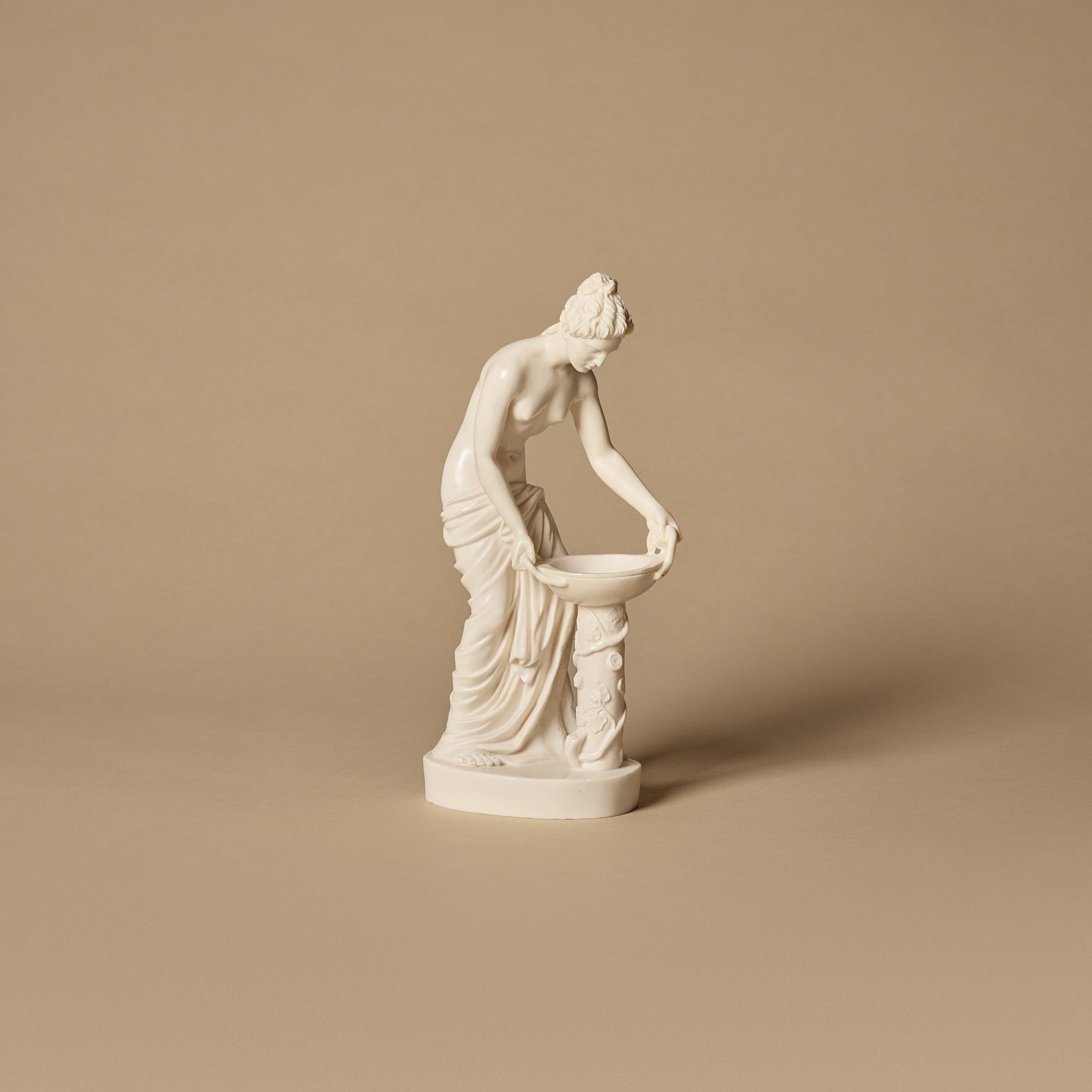 Statue signée Vénus de Cnido par A.Santini – Blanc Marine Boutique